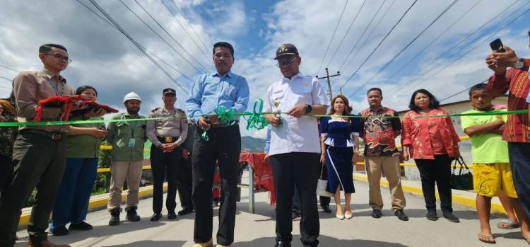 Rampung, TPL Serahterimakan Jembatan Aek Mandosi IV Tanjung Pasir