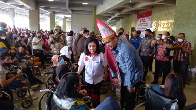 Kukuhkan Pengurus MPDI, RE Nainggolan : Lebih Baik Cacat Fisik Daripada ...